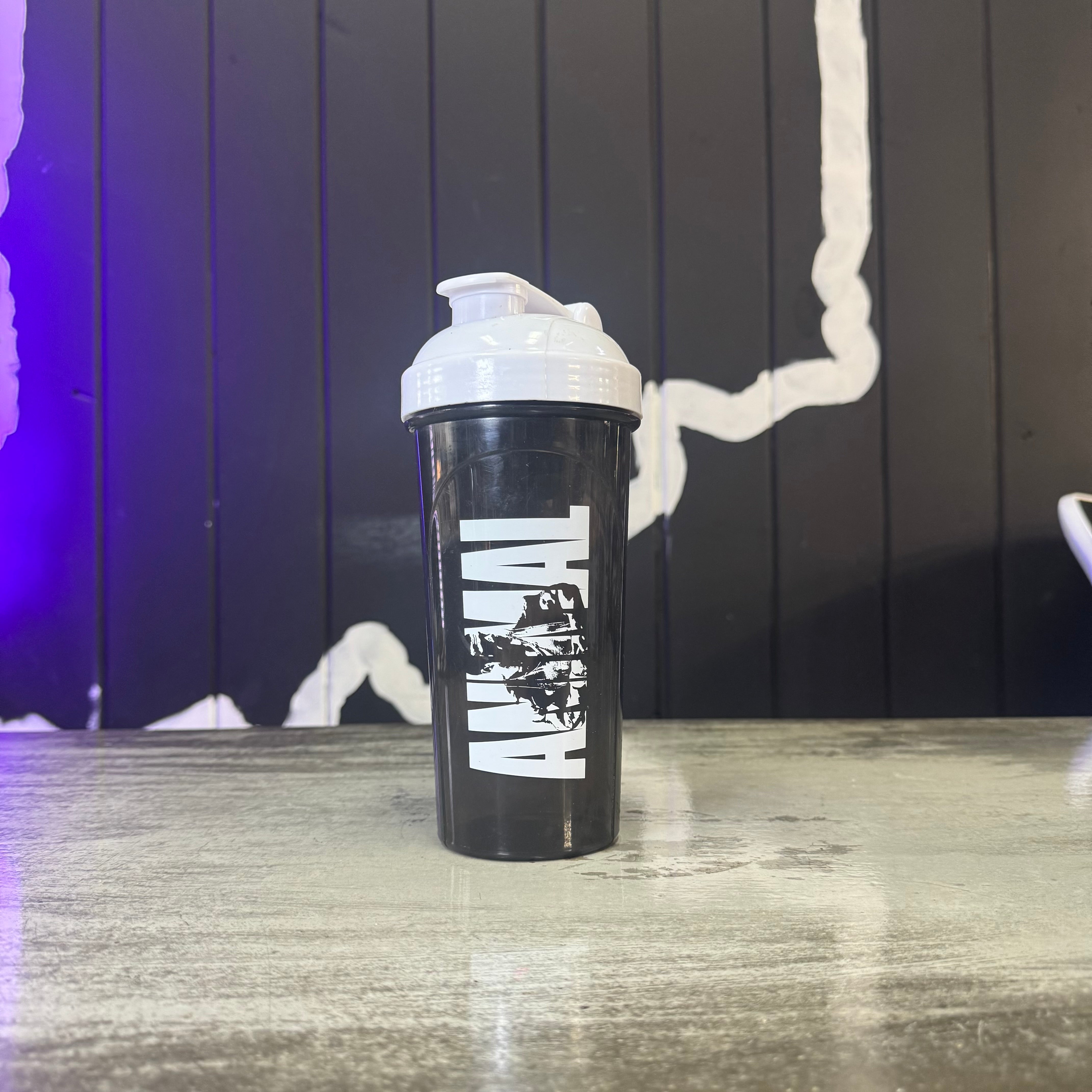 ANIMAL Shaker Cup Black/White 26oz | Nutrastop